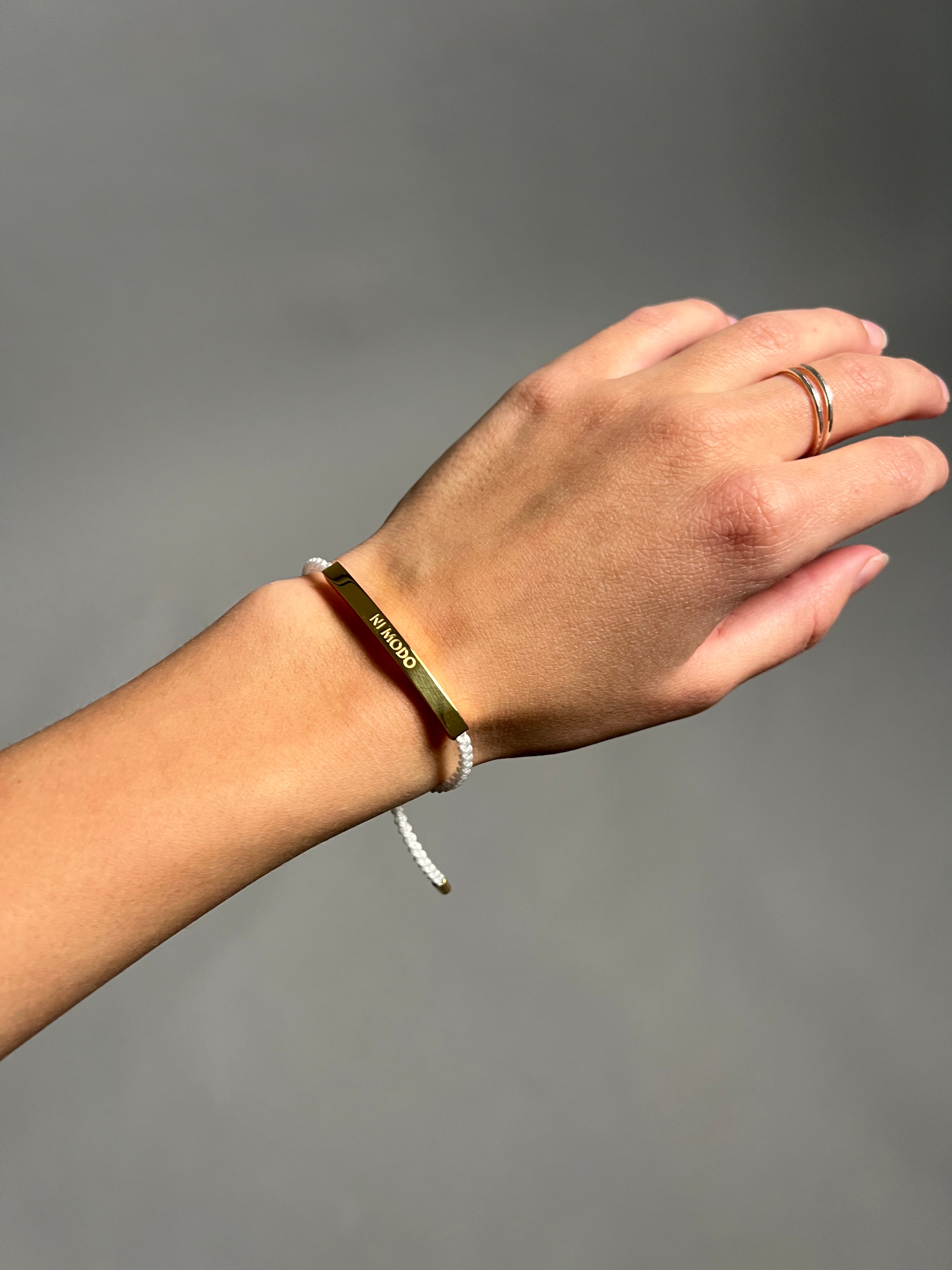 Ni Modo Bracelet - White – nimodo.co
